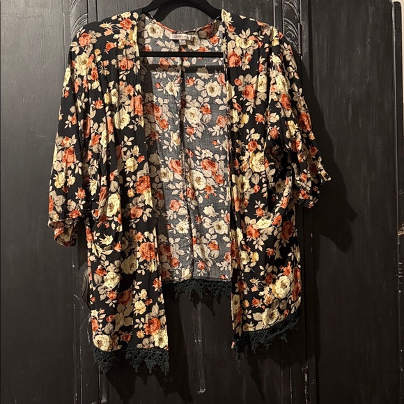 Cozy Casual | Kimonos & Yukatas | Fall Floral Kimono With Lace Trimming ...